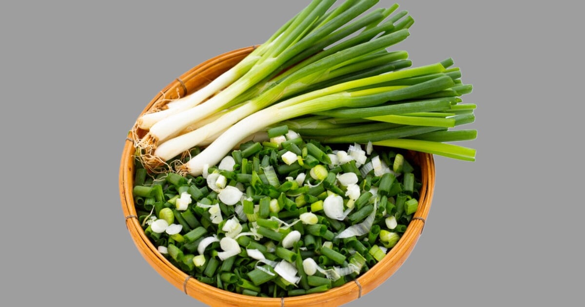 Green Onion Nutrition: Health Benefits and Nutritional Facts - Health ...